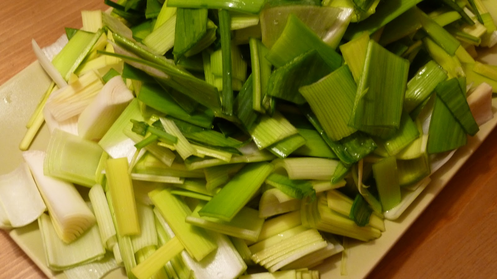 Sa gatim pas cu pas: Mancare de praz cu masline si orez