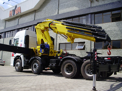 Blog do Moquenco: HYVA lança nova linha de cilindros e kits hidráulicos