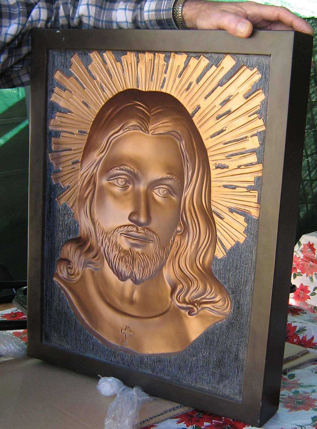 Wool 'n' Wood: Art in Relief or Tromploy