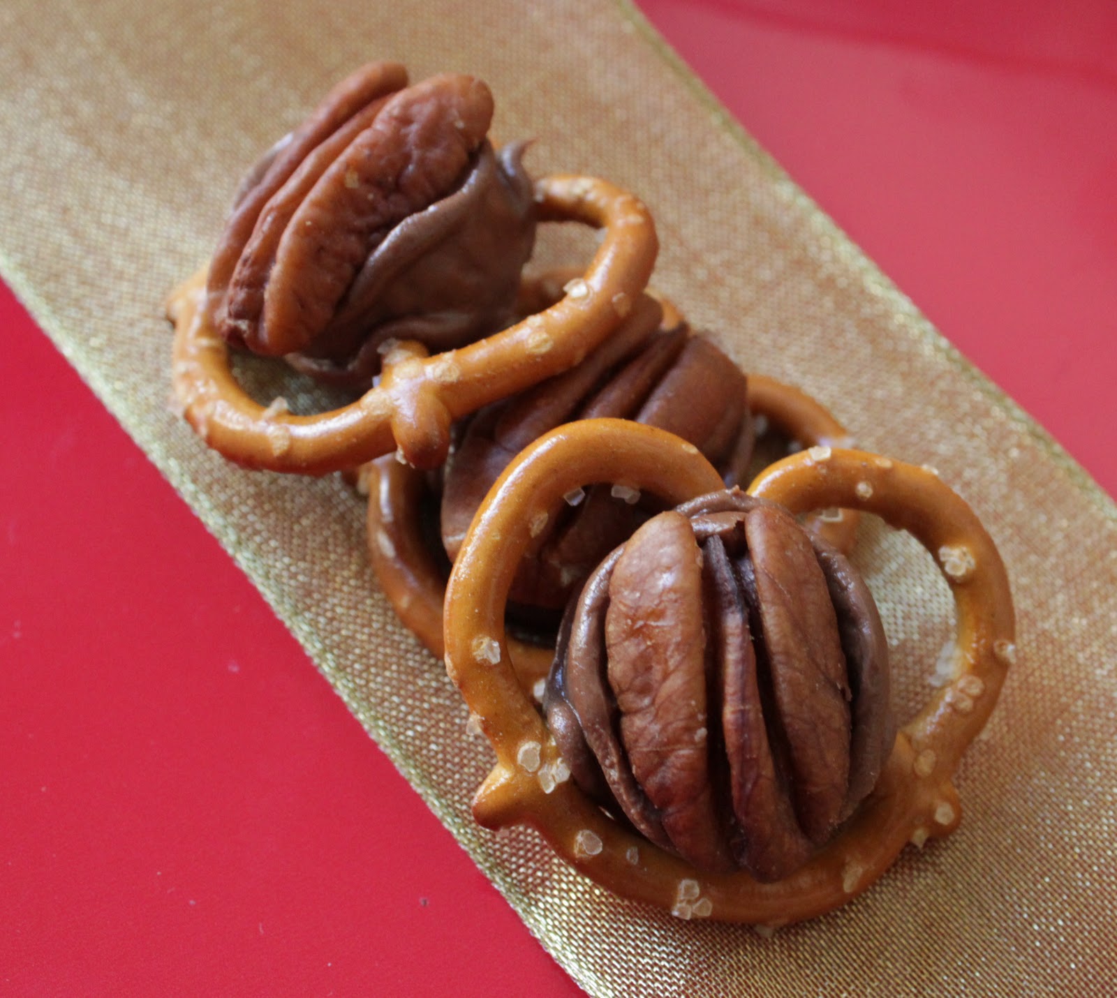 Life's Too Short to Skip Dessert: Rolo Pretzel & Pecan Bites (and a ...