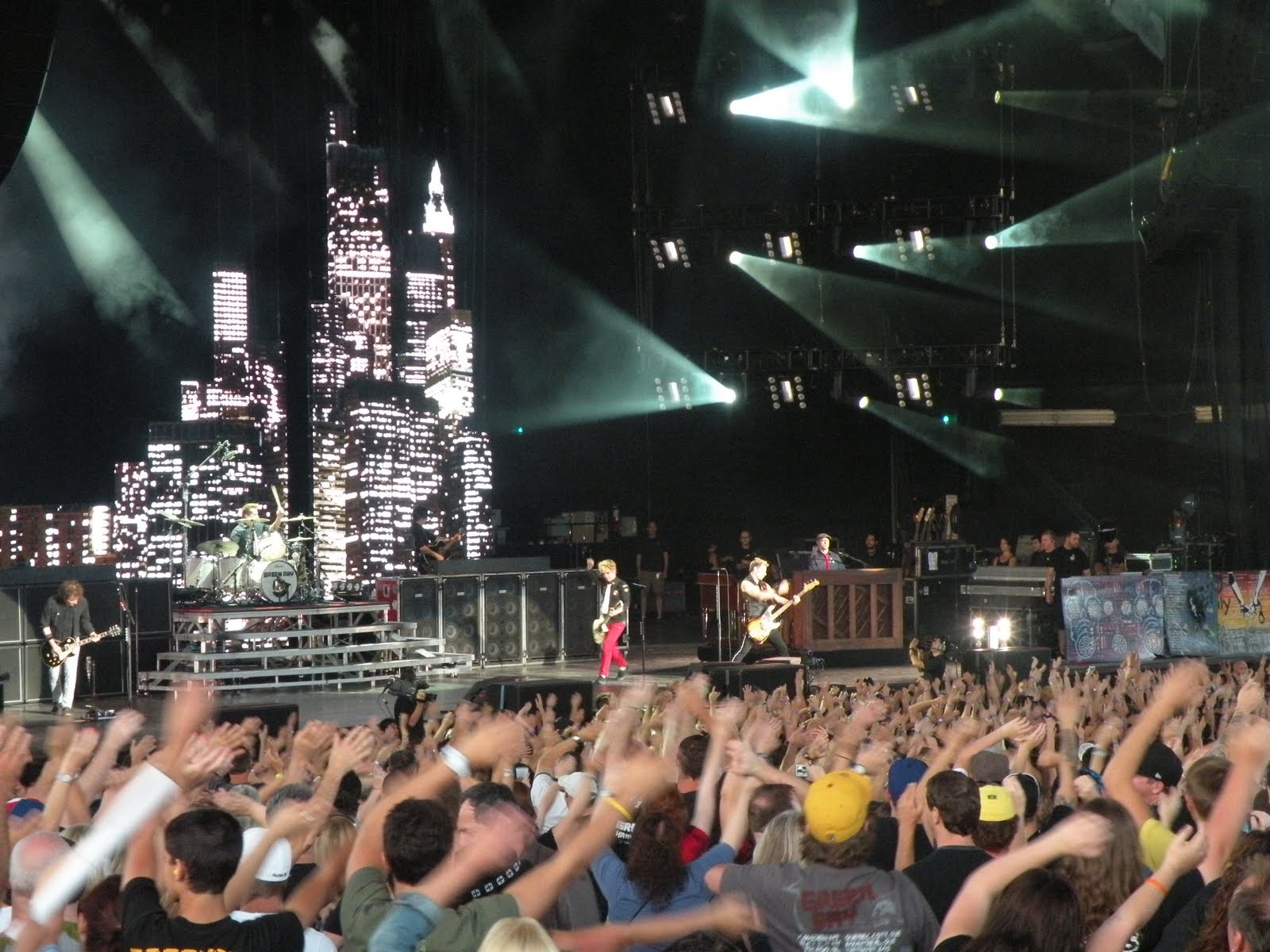 Lindsay's Music Musings: Green Day - August 18, 2010, Molson Canadian ...