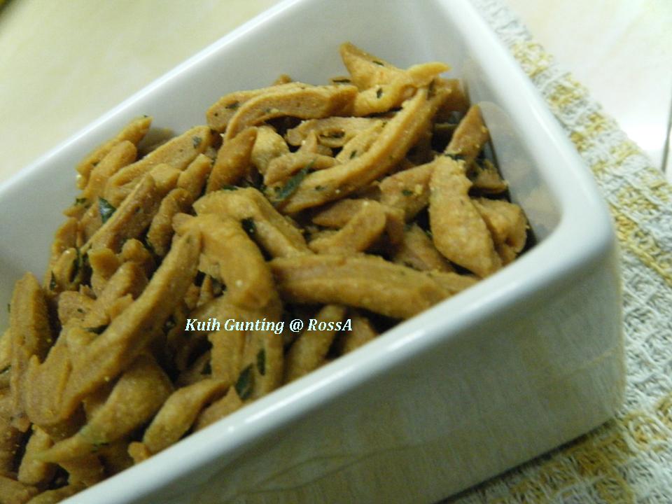 ~Keluarga Al-Wari~: Kuih Gunting