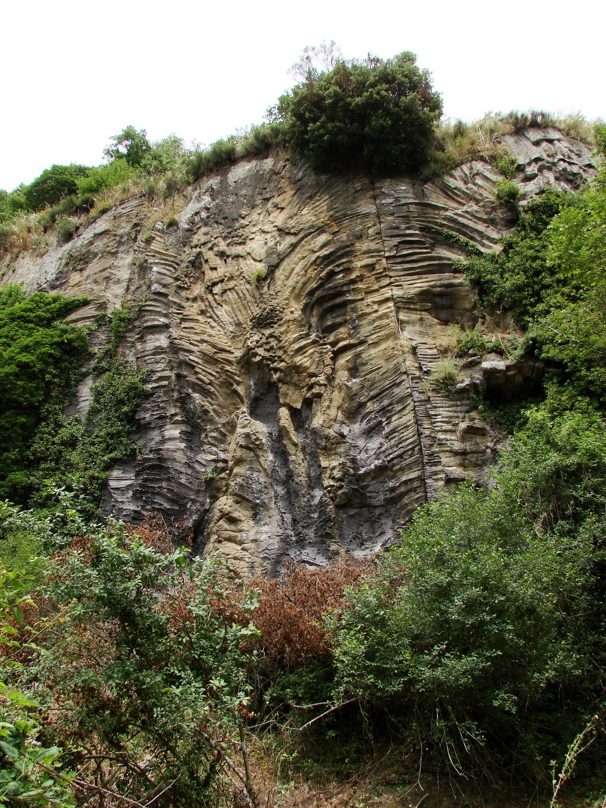 Magma Cum Laude: Guess this means it's columnar jointing week