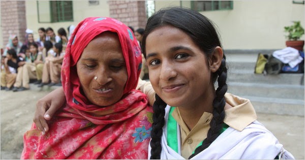 Kristof hopeful on Pakistan's middle class ~ Irtiqa