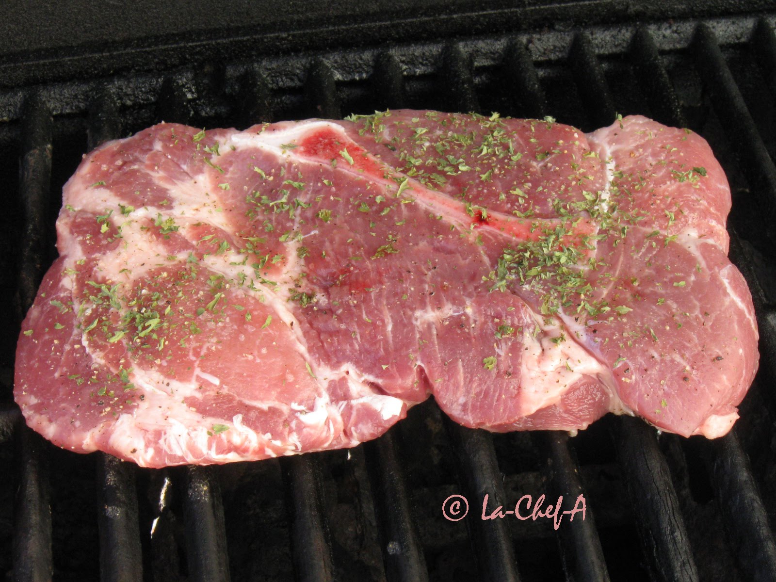 La Chef-A: CEAFA DE PORC LA GRATAR CU LEGUME