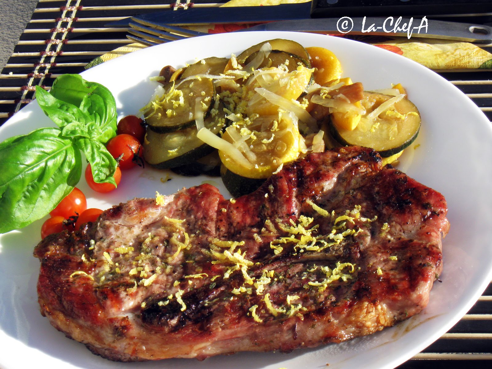 La Chef-A: CEAFA DE PORC LA GRATAR CU LEGUME