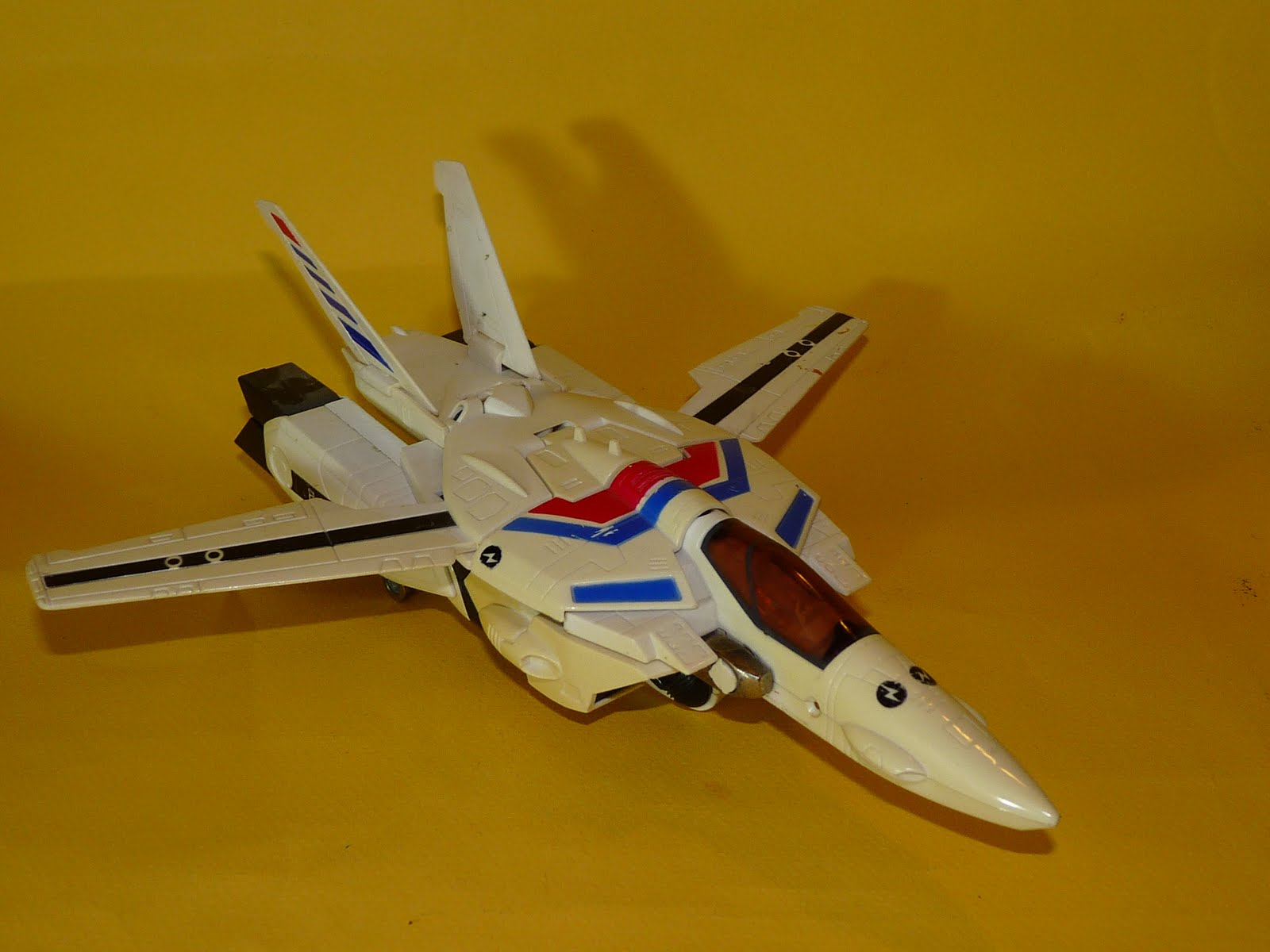 en-broc: Robotech, Valkyrie VF-1S échelle 1/55 1985 Lansay