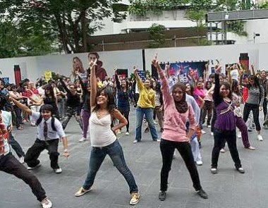 dancesport malaysia: Flash Mob Dance Craze Hits Malaysia