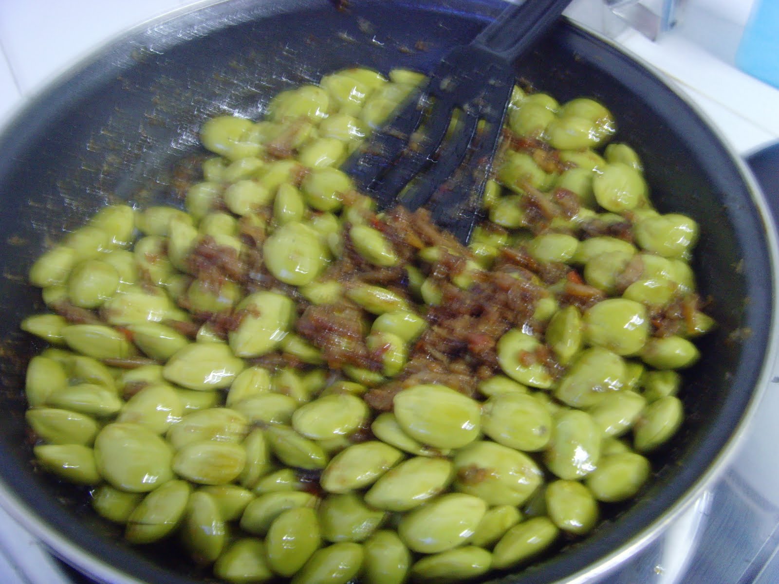 A Pepper's Love: Sambal Petai "Smelly Beans"