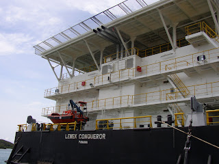 Ship Model Specialist : MINIATURINDO: "LEWEK CONQUEROR" Accomodation Barge