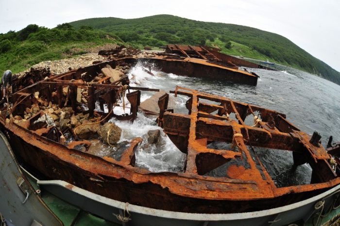 world of celebrity news: Abandoned island in the Sea of Japan