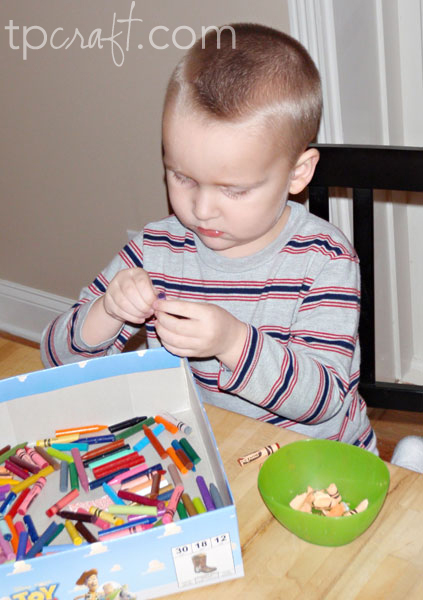 TPcraft.com: Make Your Own Crayons {Crayon Day}