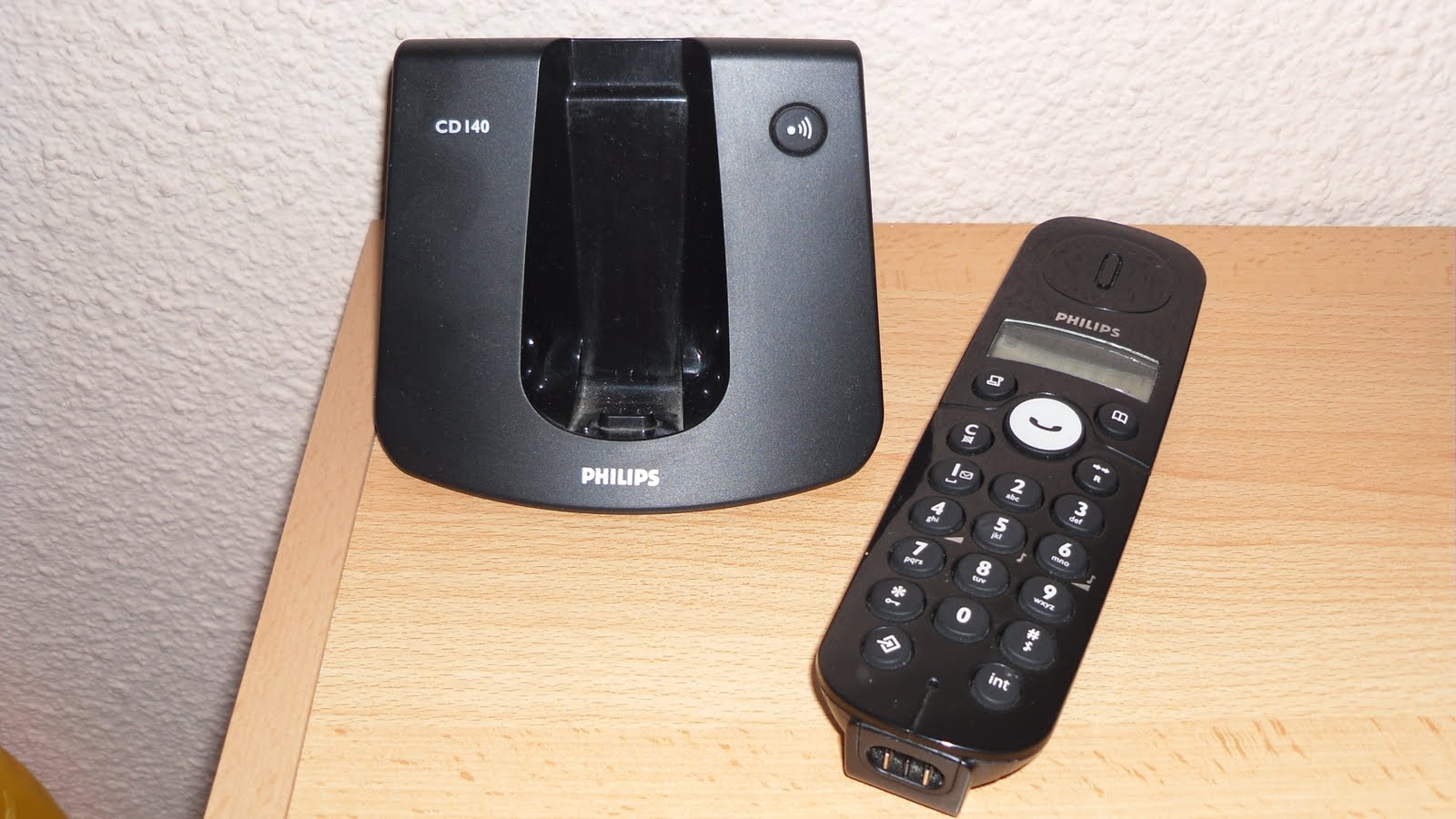 It's your boy, A to the L, Alex ...: VAND telefon DECT Philips CD140