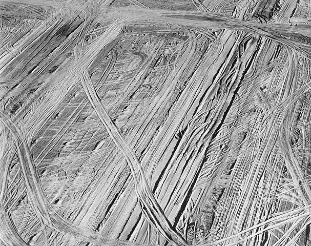 space framed: new topographics - photographs of a man-altered landscape