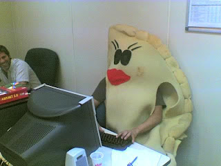 The Princess College: El Princess resiste al disfraz de empanada!!!