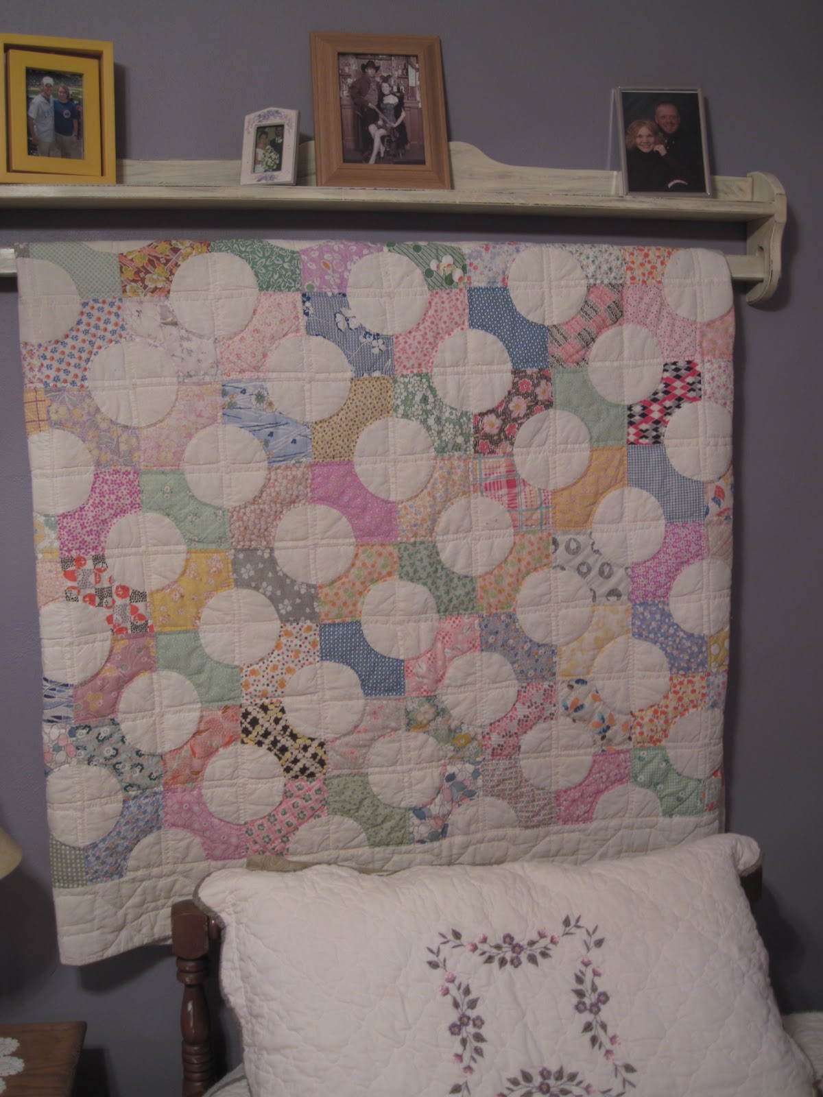 KIM'S KREATIONS: Bow Tie Quilt
