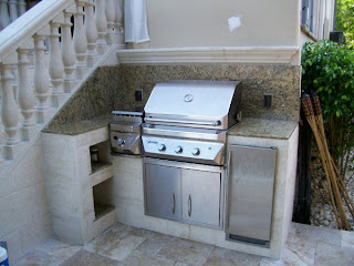 BYO Construction: Davis Islands outdoor Grill and Travertine