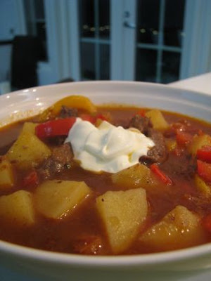 Puolialaston kokki: GULASSI-KEITTO