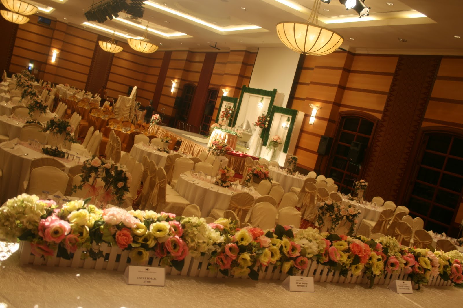 WEDDING STATION............. YOUR ONE-STOP WEDDING CENTRE: 25 Dec Dewan Tun