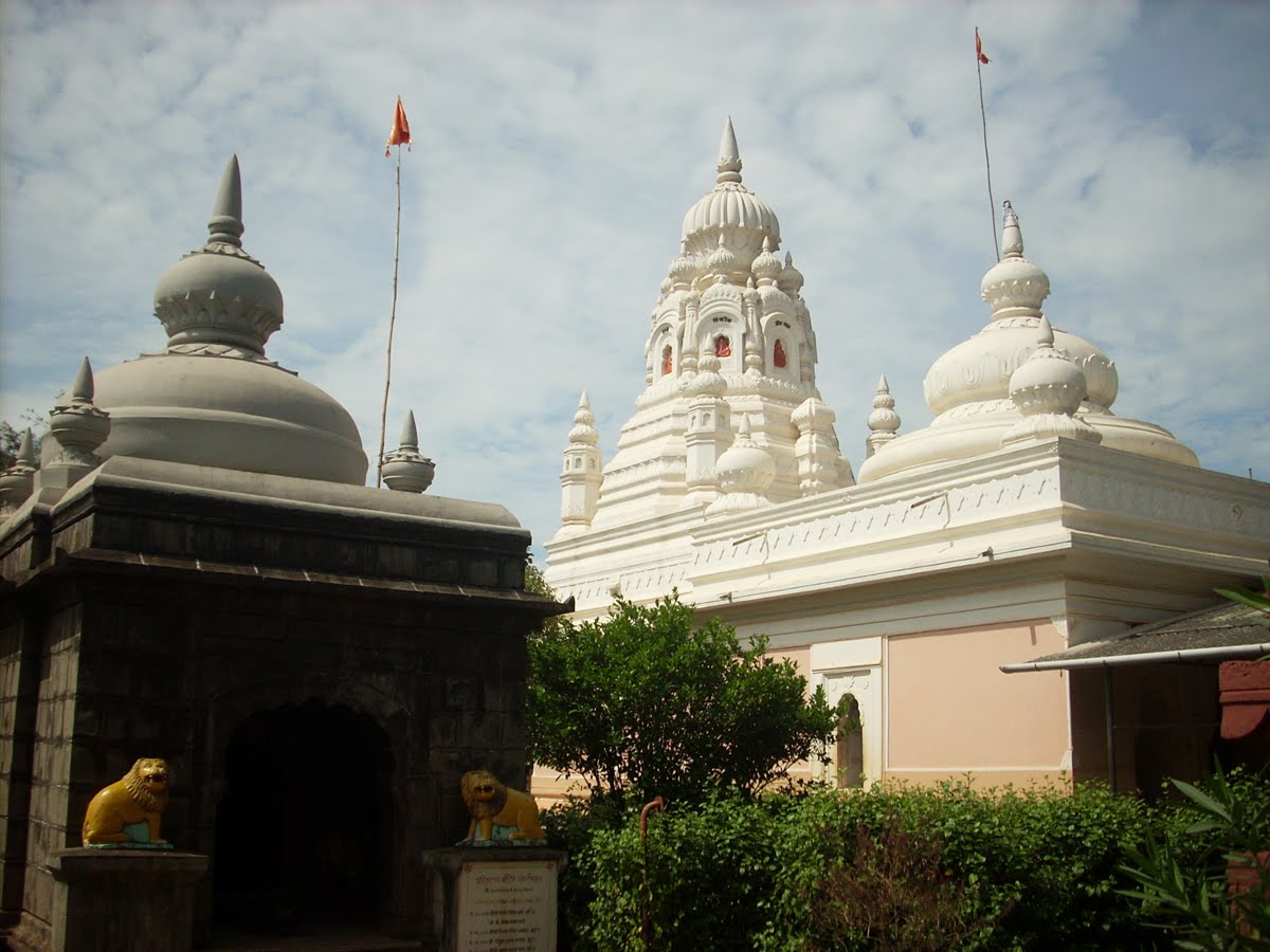 Ganapati Temple in Pune | Dagadusheth Halwai Ganapati temple | Maha ...
