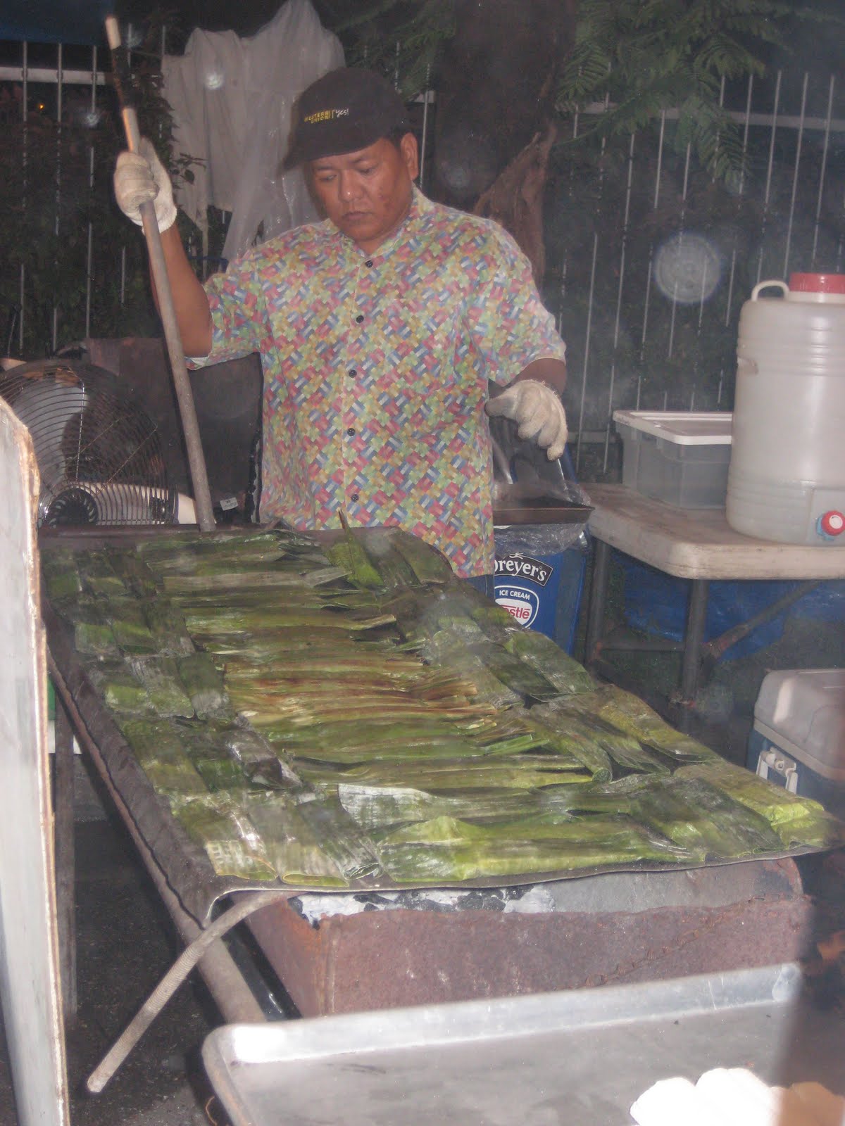 Jen and Stan in Saipan: Apigigi