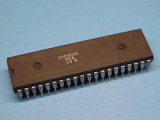 intel prossesors: Chip - RCA 1802 Microprocessor chip (1974)