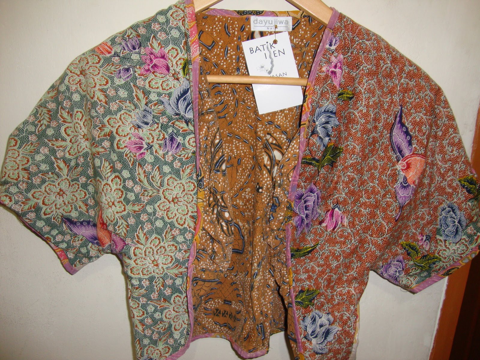 DeeBee: Batik laWas ( model boLero kerut )