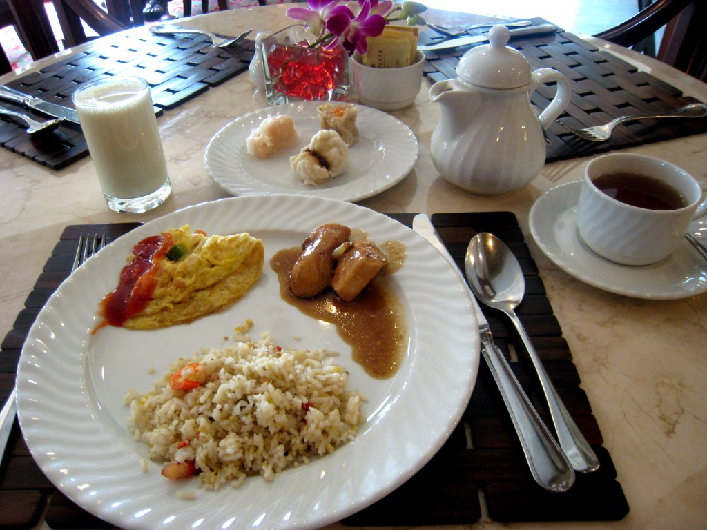 Bikol Express: SUMPTUOUS breakfast...