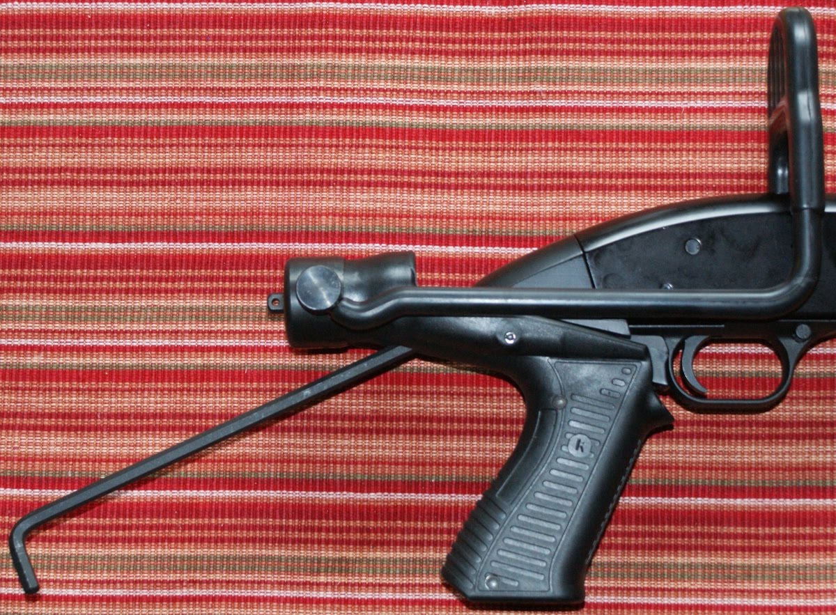 A Real Man's Objective Reviews / Gunsumer Reports: Knoxx SpecOps Folder ...