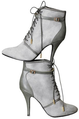 Dear Alisha: Boot-y-licious