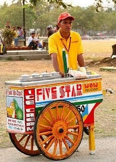 PINOY STREET FOODS: Ice Cream (Sorbetes)