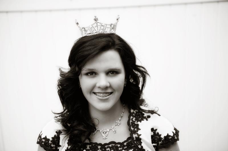 Shar's Snapshots: Emily. Queen Pictures.