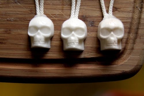 Be Different...Act Normal: Skulls on a Rope