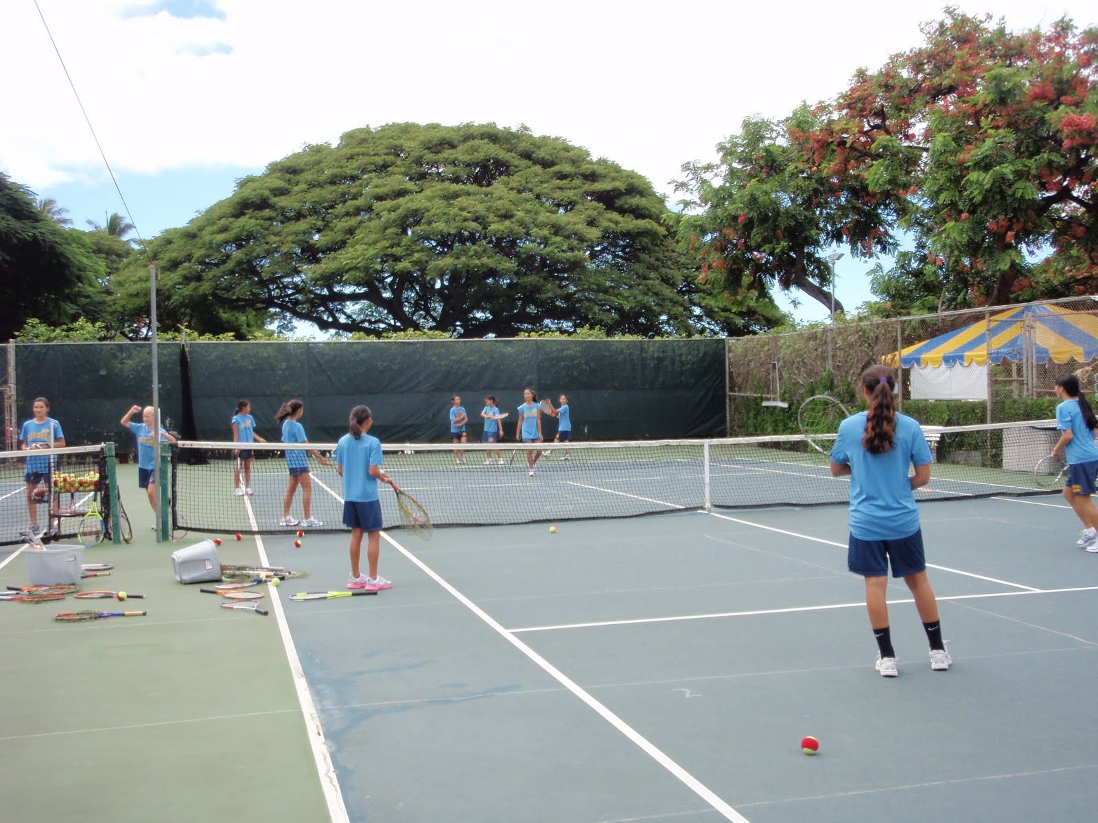 Coolen's 7 & 8 Girls PE: 7th grade Tennis - Last Day!