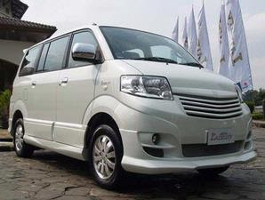 Anak nongkrong: APV Luxury Versi Alphard