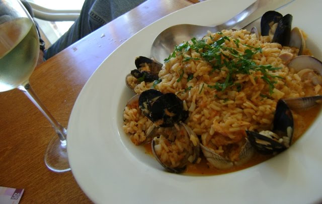 C&C para dos...: El Muelle Tres: comiendo entre piratas