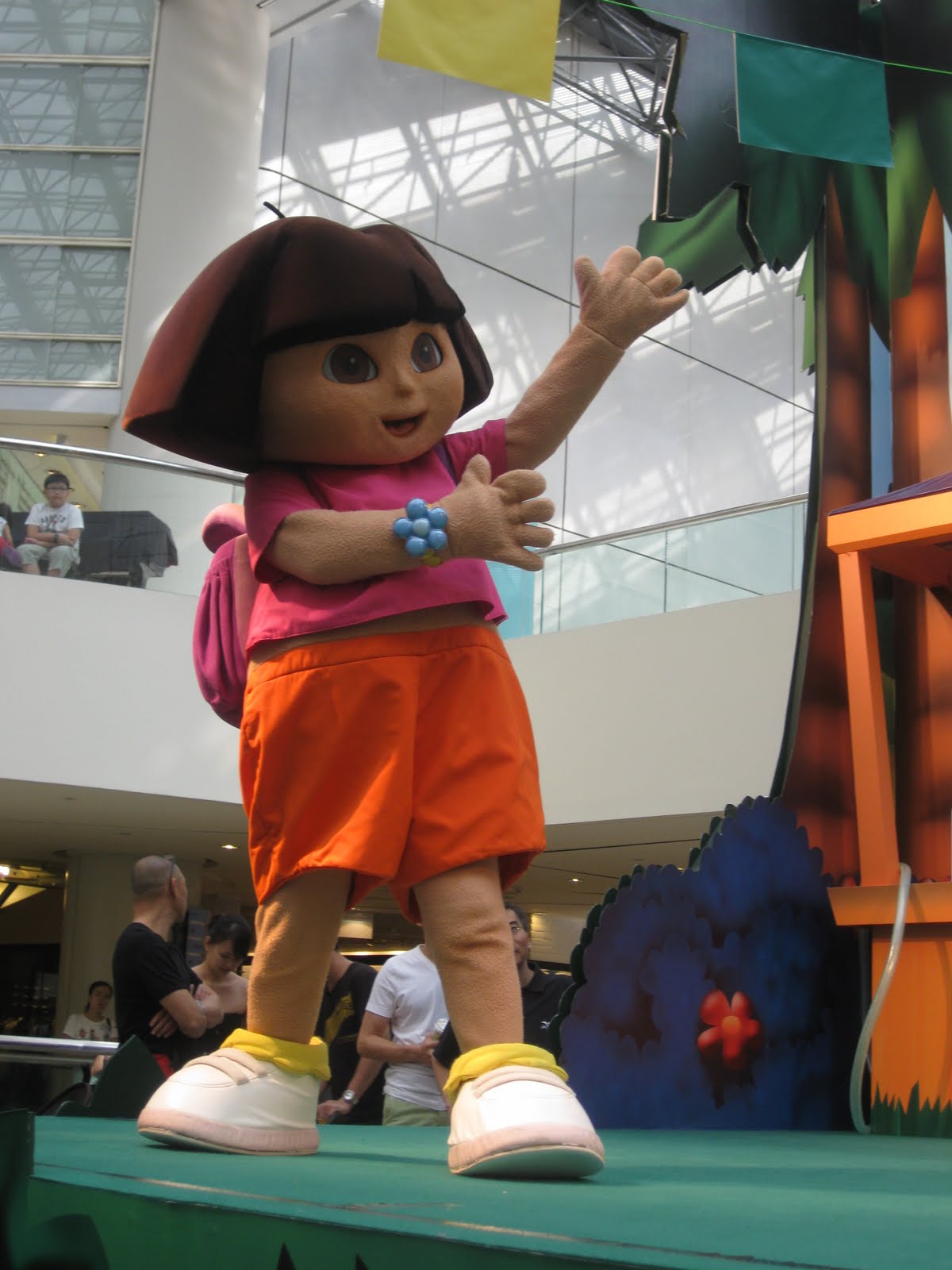Dora - The Big Pinata Show @ Raffles City