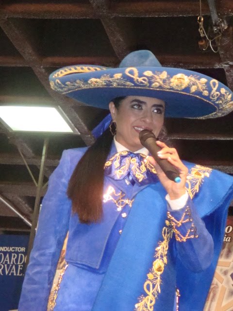 somos el espectador: LA GRANDEZA DE ANGELES OCHOA