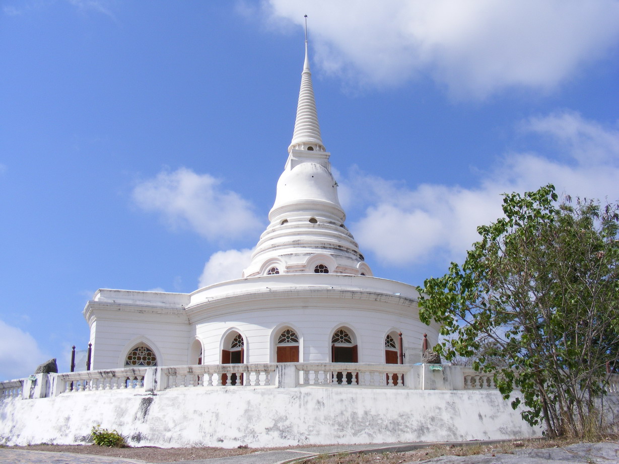 Tour in Thailand: Ko Si Chang...