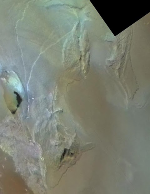 The Gish Bar Times: Boösaule Montes