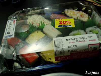 Junning into the Walks of Ken: Fried Chicken & Sushi @ Jusco Sunway Pyramid