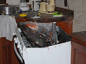 1 + - (ummaisoumenos.blogspot.com.br): Panela de pressão explode ...