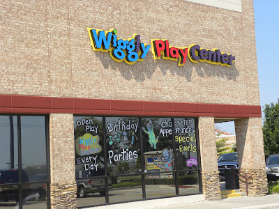 Our Life: Wiggly Play Center LOTS OF PICTURES