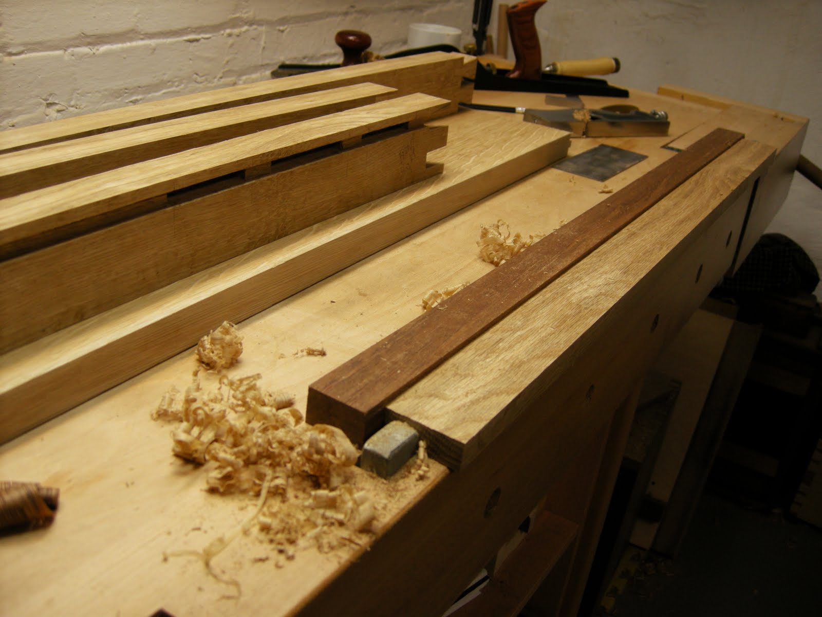 WORKING WOOD: A Dedicated Sharpening Bench- part 3