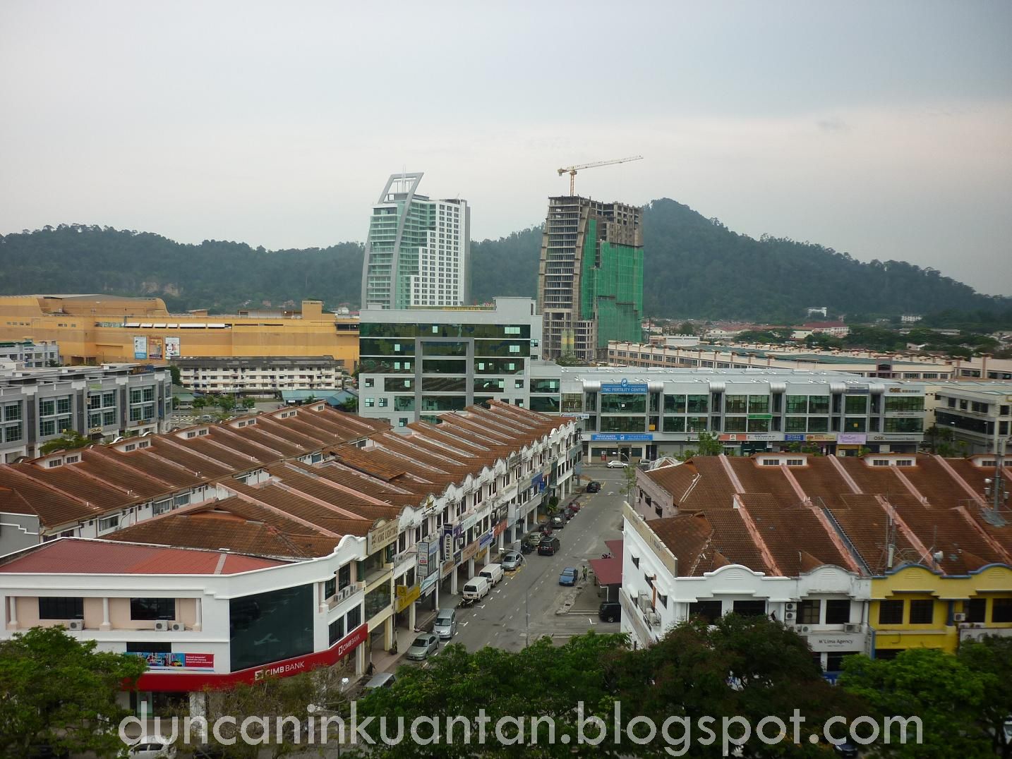 *The KUANTAN blog*: Berjaya Megamall roof, Kuantan