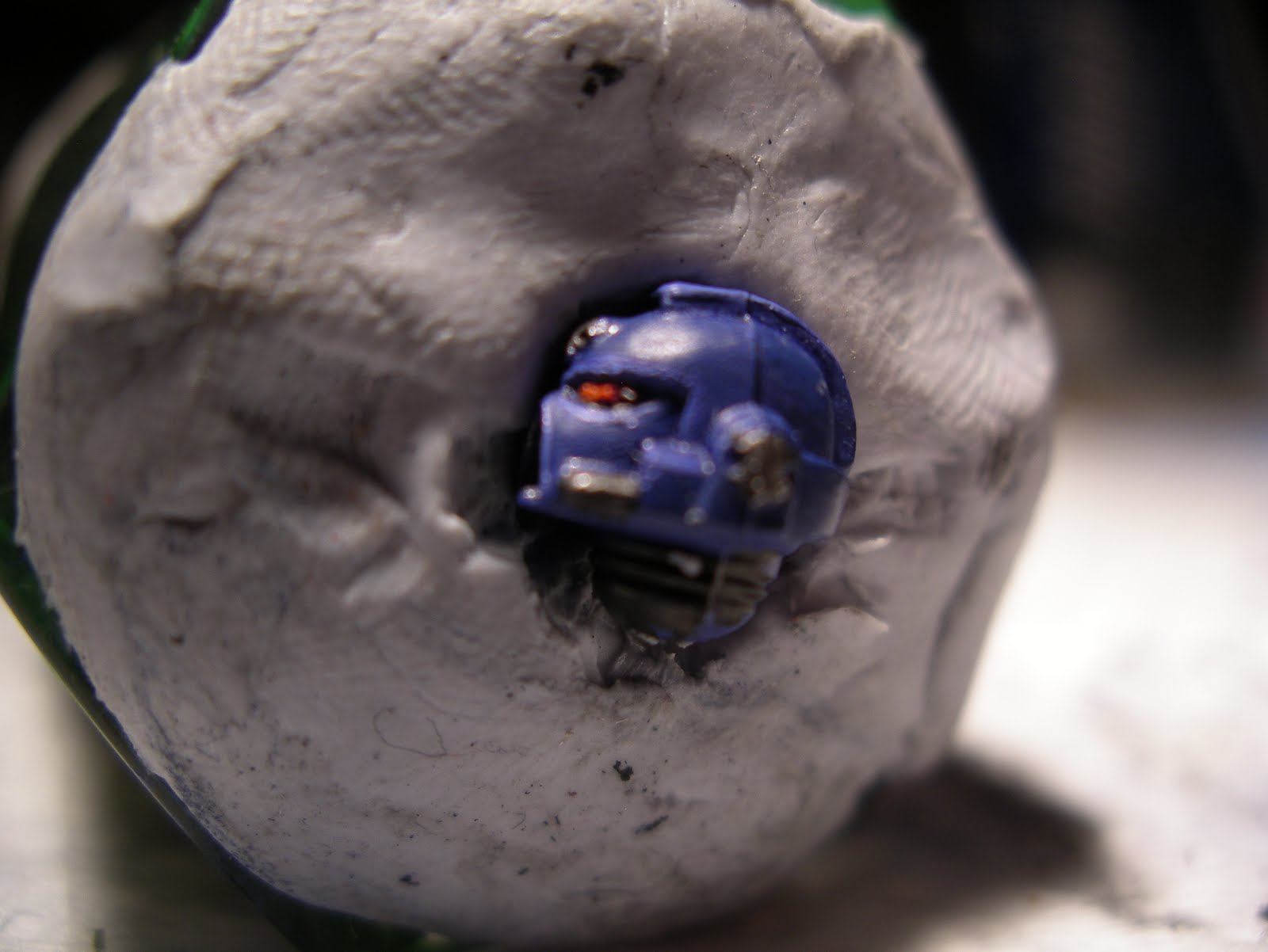 The Ultimate Ultramarines Blog: How To Paint Space Marine Eyes - Red