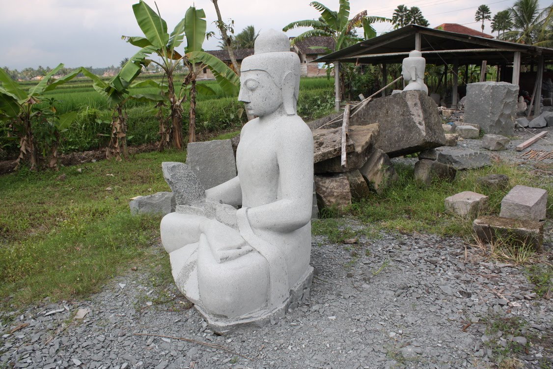 ANCIENT STONE: FOTO PATUNG BUDDHA DUDUK BERSILA (1)