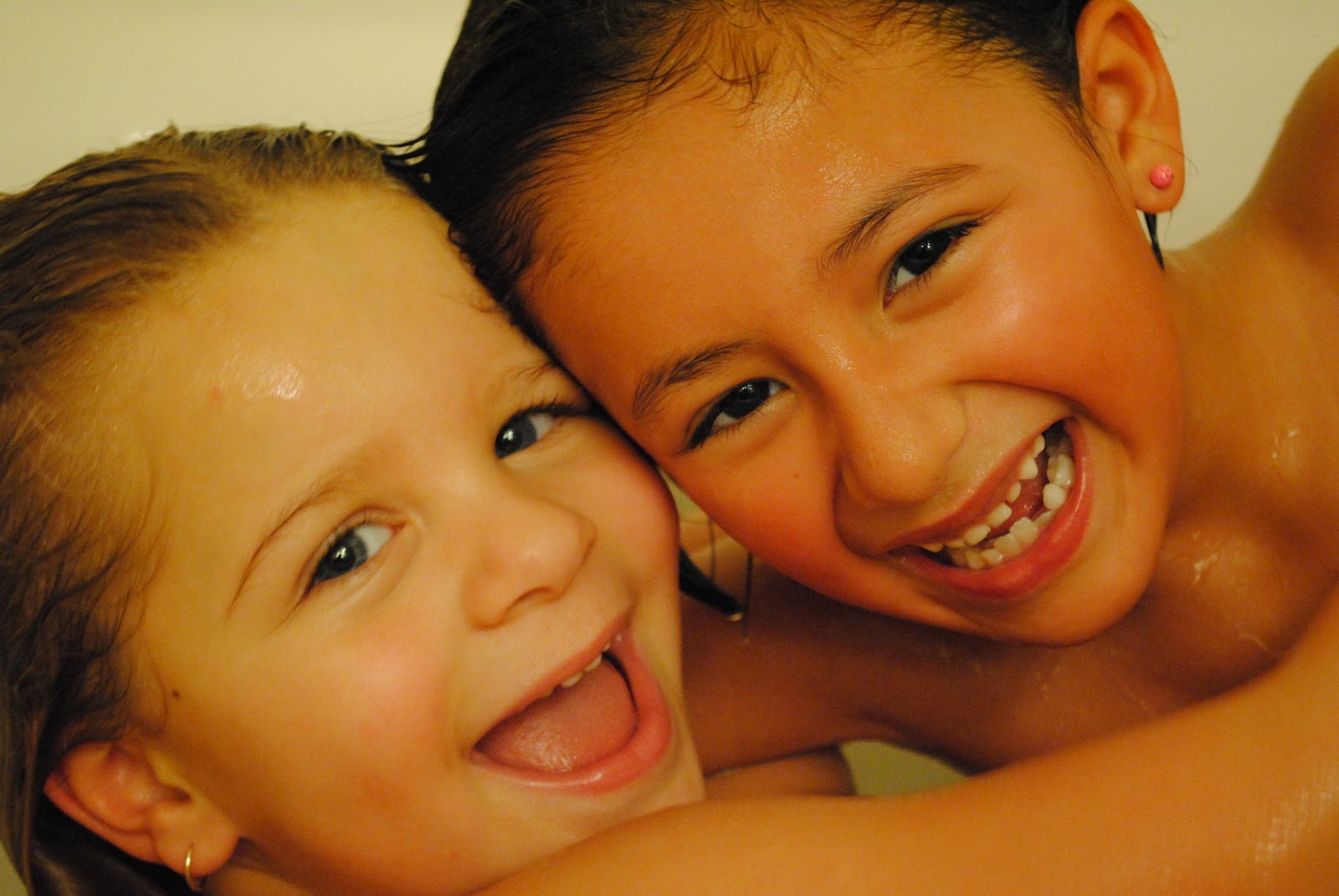 Simply SuLee: Rub a dub dub, three girls in a tub....