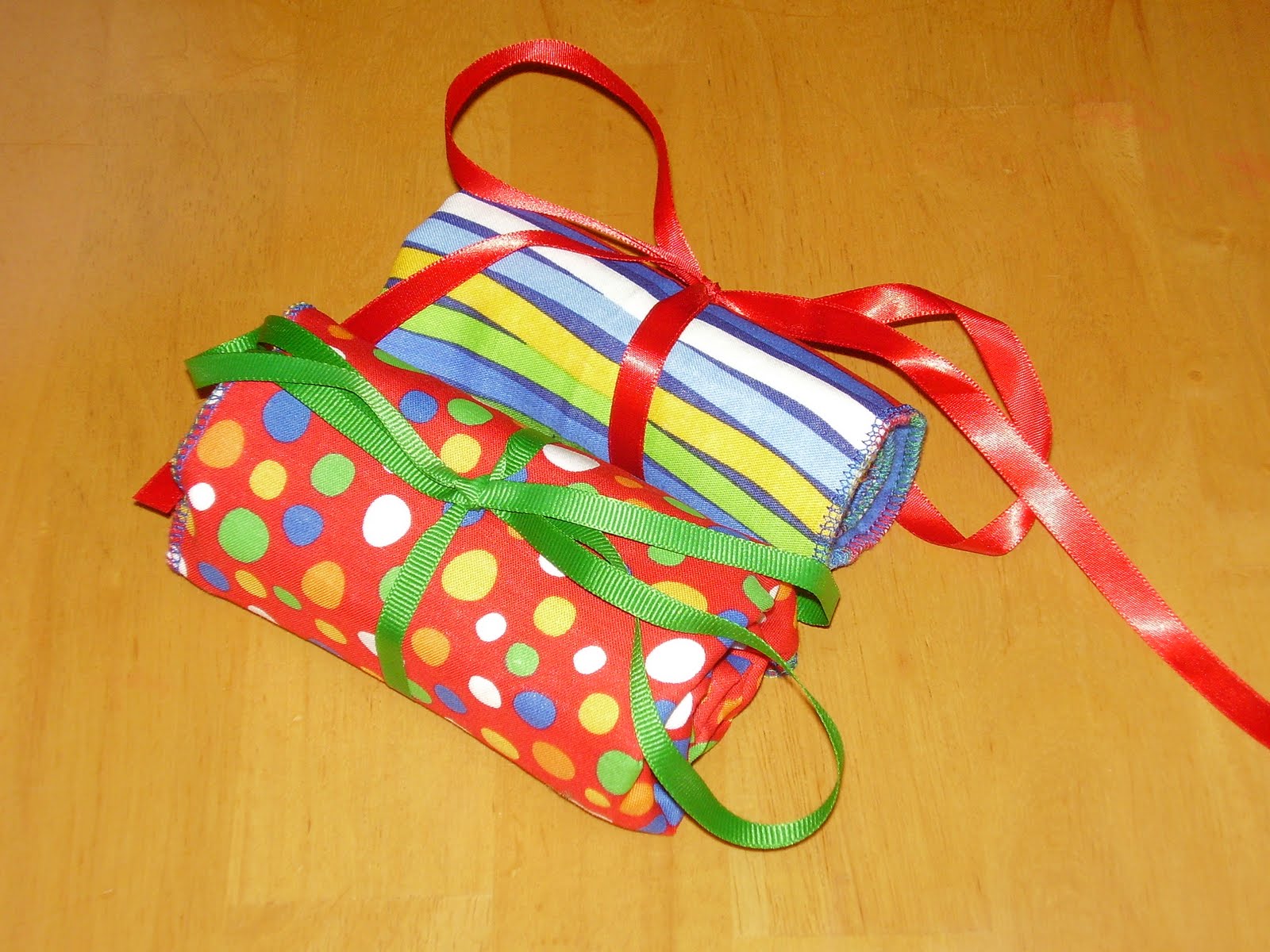 Sewing and Growing: Gift Idea: Colored Pencil/ Crayon/ Marker Rolls