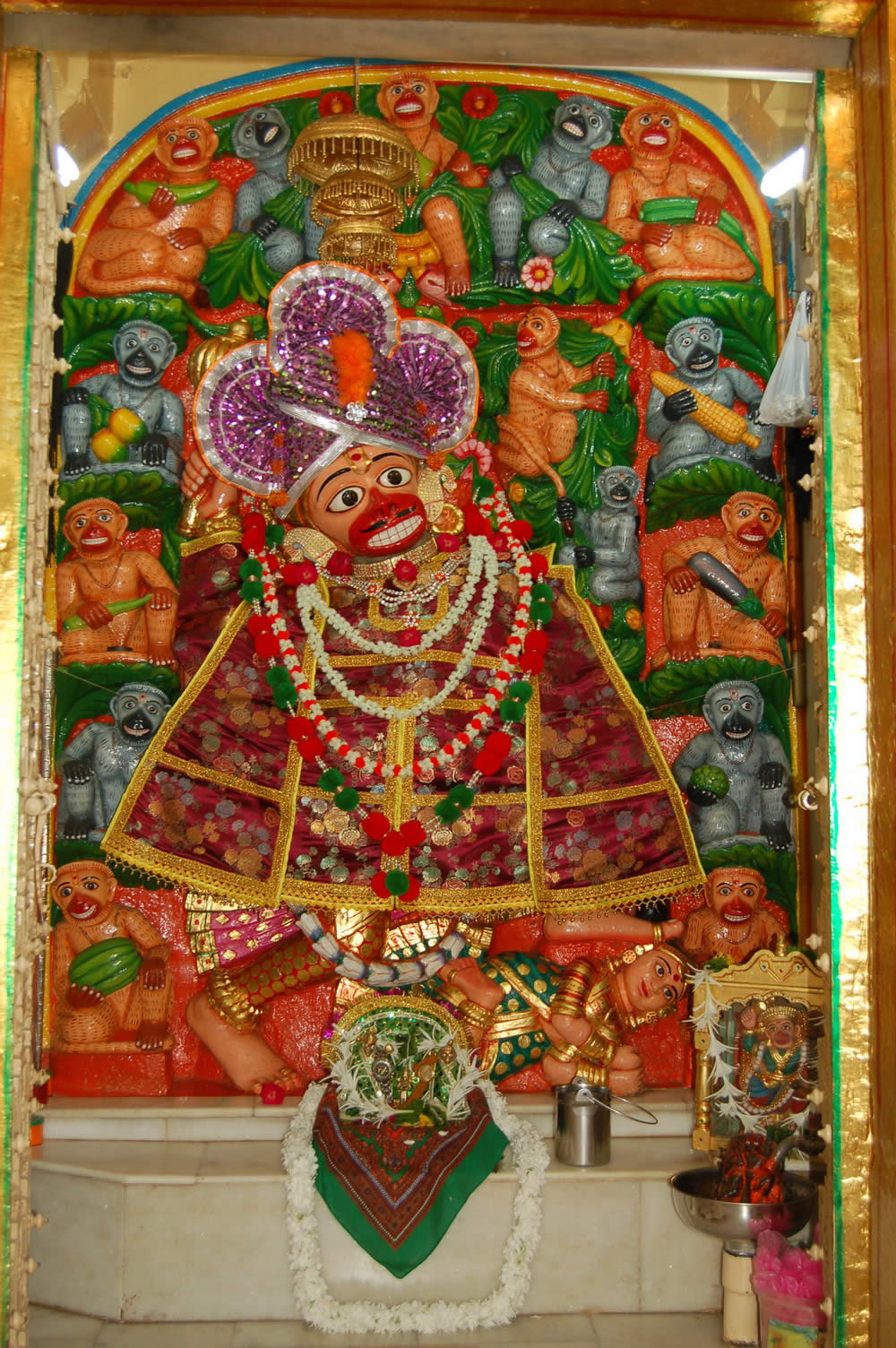 Daily Darshan Swaminarayan Tample: The Daily Darshan Of Shree ...